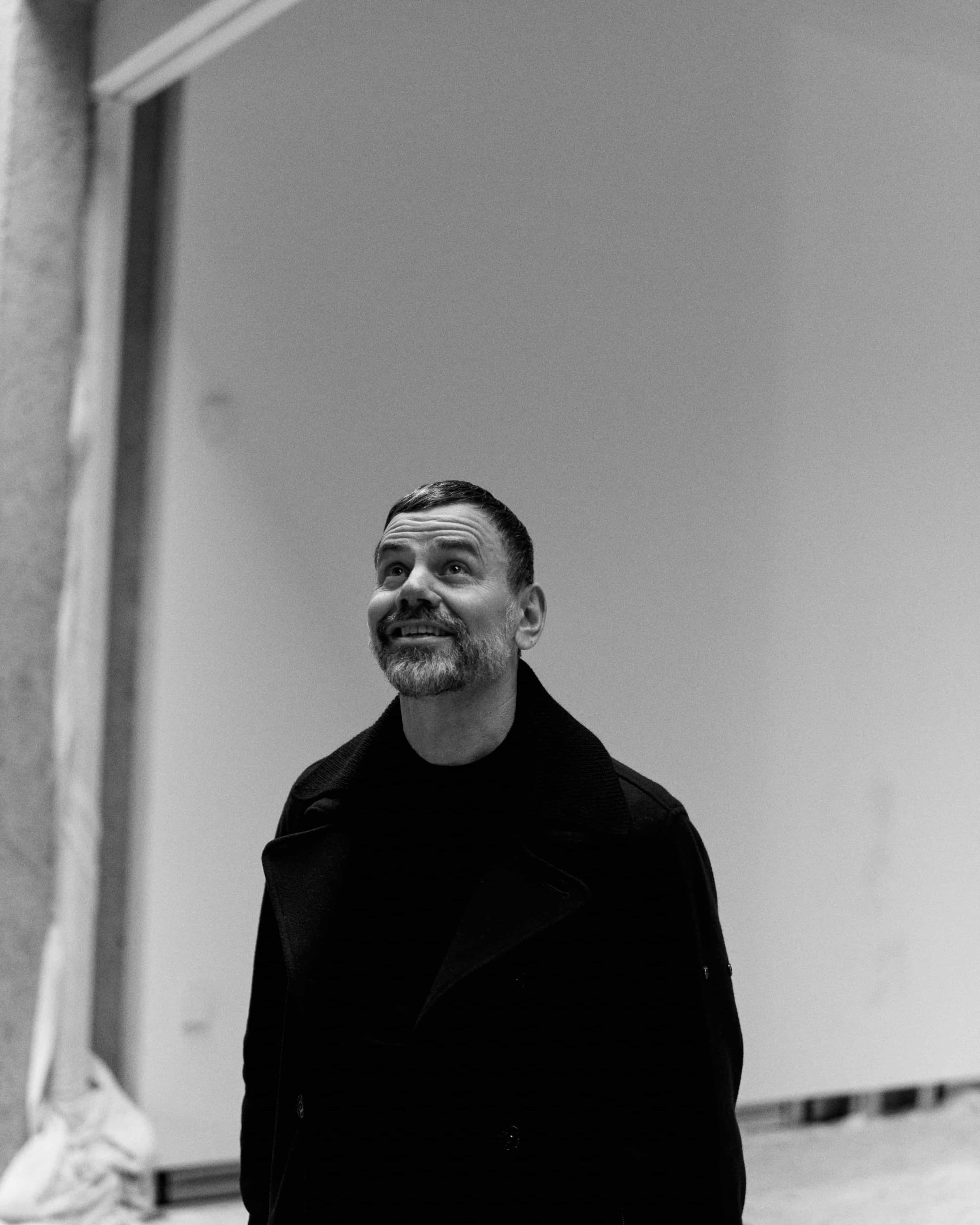 Members' Guided Tour of the exhibition READ with Ingar Dragset (in ENG)