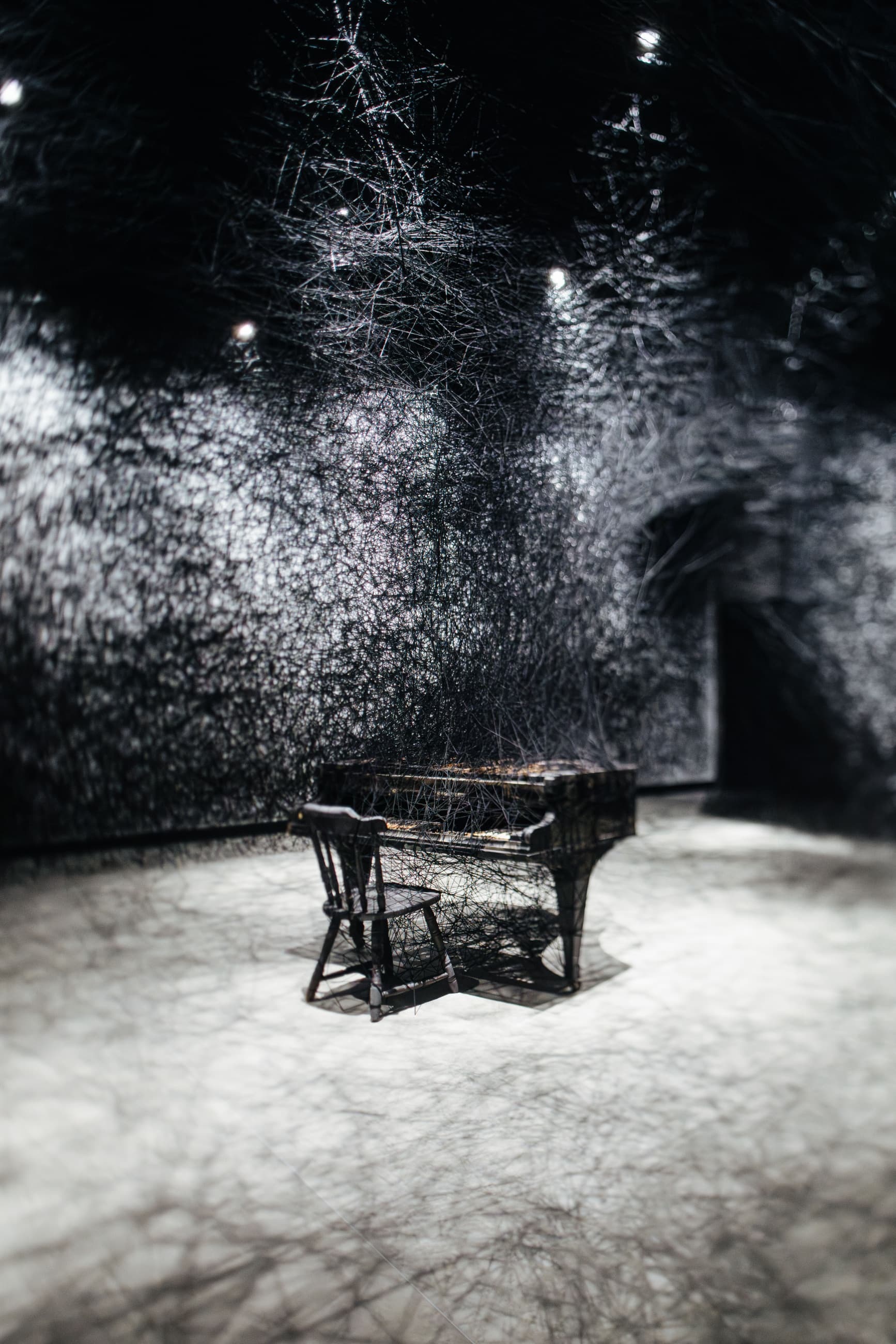 Chiharu Shiota Opens Her First Exhibition in the Czech Republic